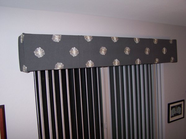 Cosmopolitan 9" Drop Cornice Kit Perfect for Small Living Spaces